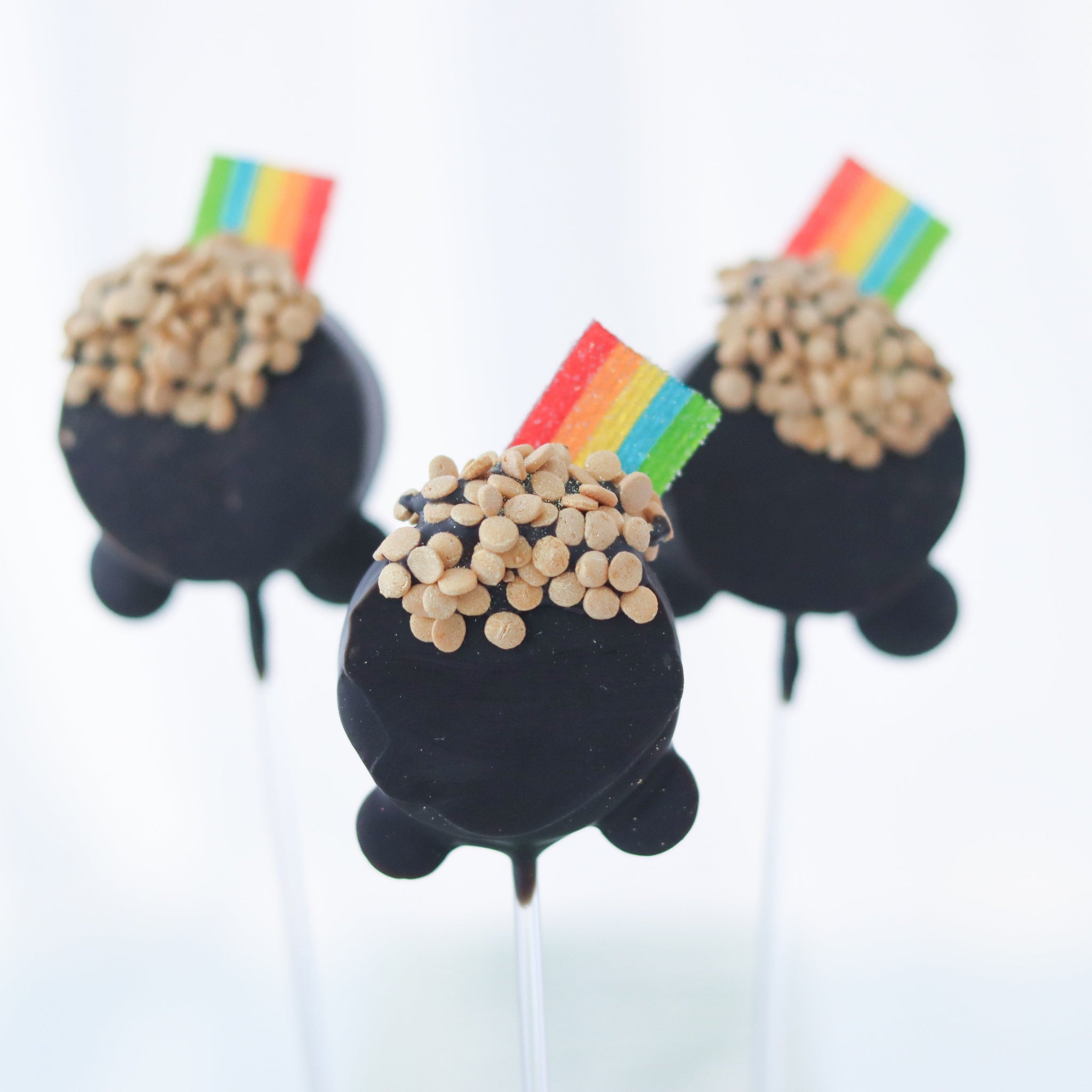 Holographic-Cake-Pop-Tutorial – Sprinkles & Sparkles BB